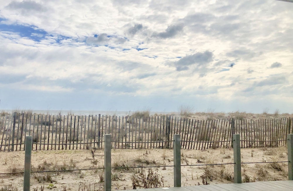 Atlantic View Hotel in Dewey Beach | Best Rates & Deals on Orbitz