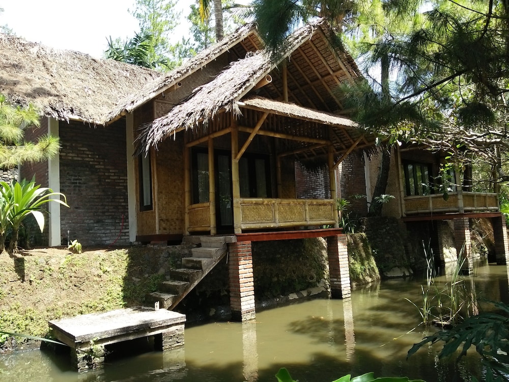 Bukit Alamanda Resort & Resto in Garut | Best Rates & Deals on Orbitz