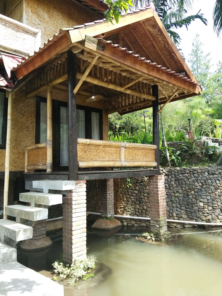 Bukit Alamanda Resort & Resto in Garut | Best Rates & Deals on Orbitz