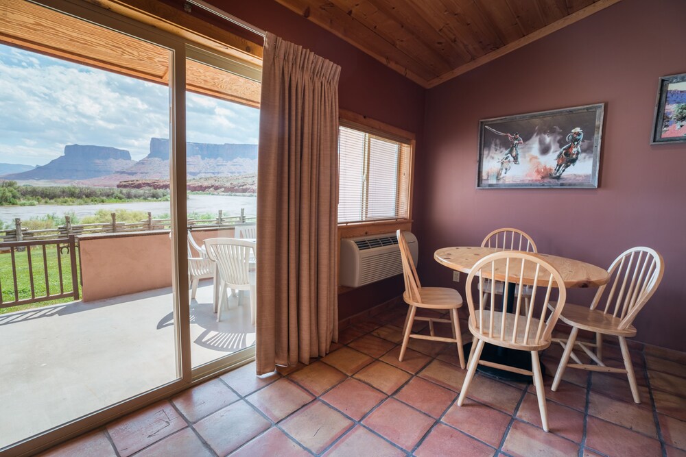 Red Cliffs Lodge, Moab: $239 Room Prices & Reviews | Travelocity