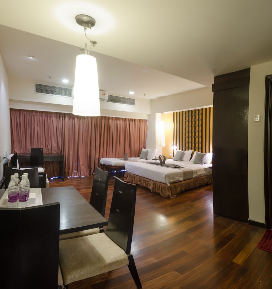 GM Grand Moments Hotel in Kuala Lumpur | $33 Best Rates & Deals on Orbitz