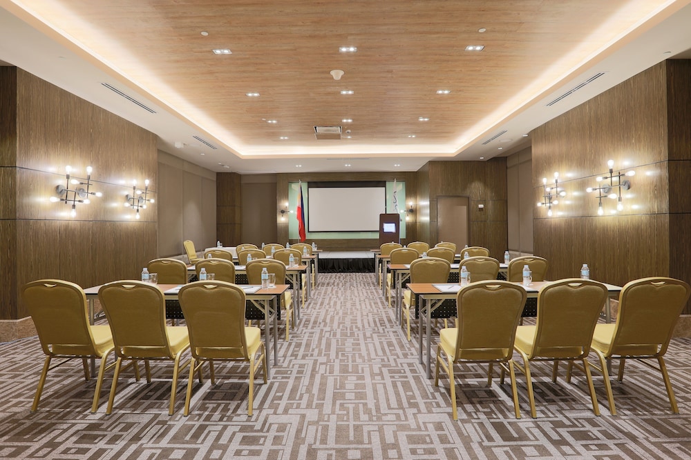 bai Hotel Cebu in Mandaue | Best Rates & Deals on Orbitz