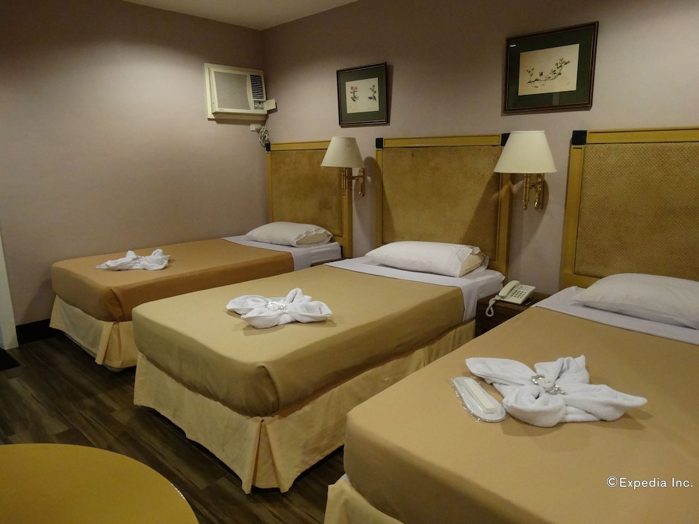 The Windy Ridge Hotel Manila in Manila | Best Rates & Deals on Orbitz