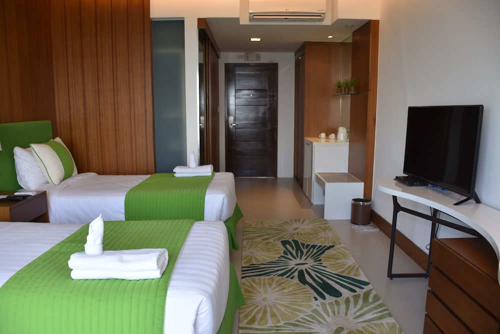 Timberland Highlands Resort: AU$98 Deals & Reviews (Manila, PHL) | Wotif