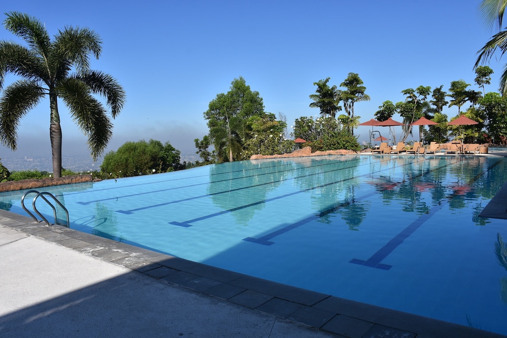 Timberland Highlands Resort: AU$98 Deals & Reviews (Manila, PHL) | Wotif