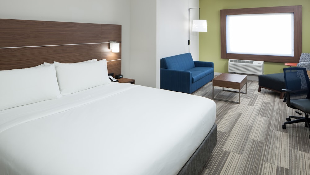 Holiday Inn Express & Suites Orlando at SeaWorld, an IHG Hotel in ...