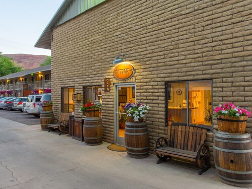 Moab Hotels from $34 - Hotel Deals | Travelocity