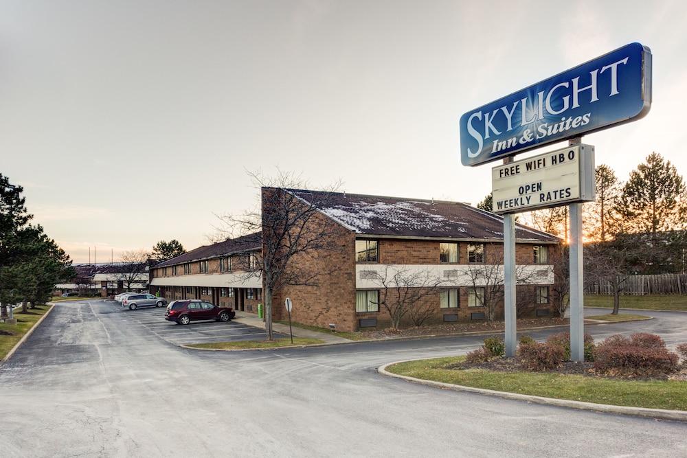 Skylight Inn And Suites Cleveland