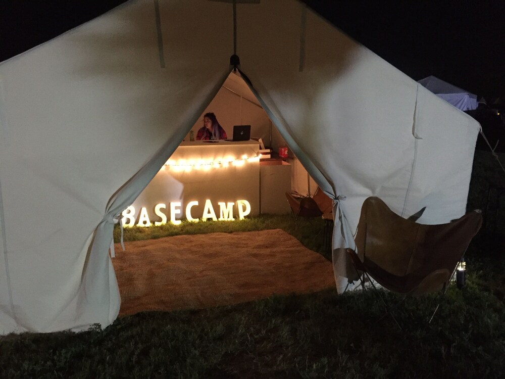 Base Camp Pop Up RV & Tent Camping Resort: Deals & Reviews (Thermal ...