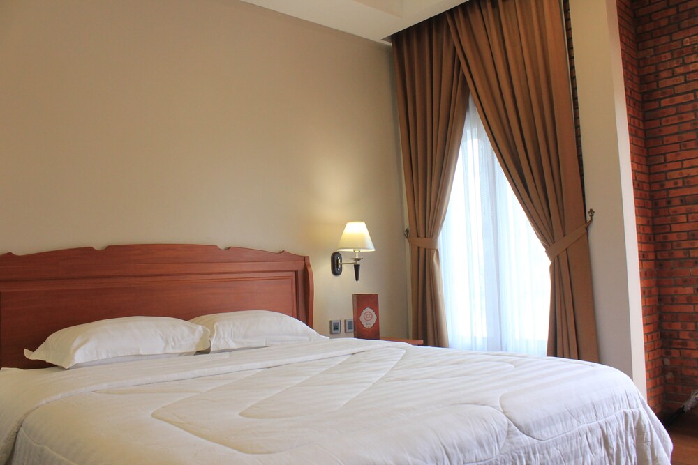 Thong's Inn - KNO Kualanamu Transit Hotel in Medan | Best Rates & Deals ...