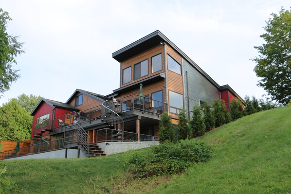 Book Lakeshore Vermont in Colchester | Hotels.com