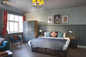 Book The Ostrich Inn in Slough | Hotels.com