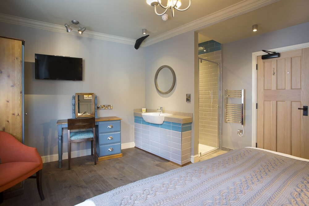 The Ostrich Inn in Slough | Best Rates & Deals on Orbitz
