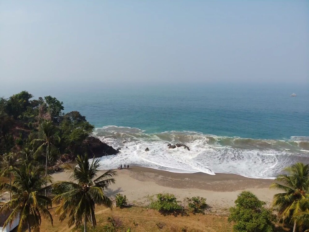 Legon Pari Beach Resort in Cisolok | Best Rates & Deals on Orbitz