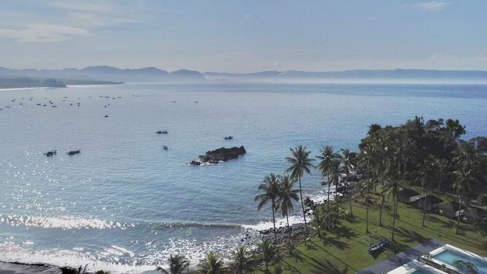 Legon Pari Beach Resort in Cisolok | Best Rates & Deals on Orbitz