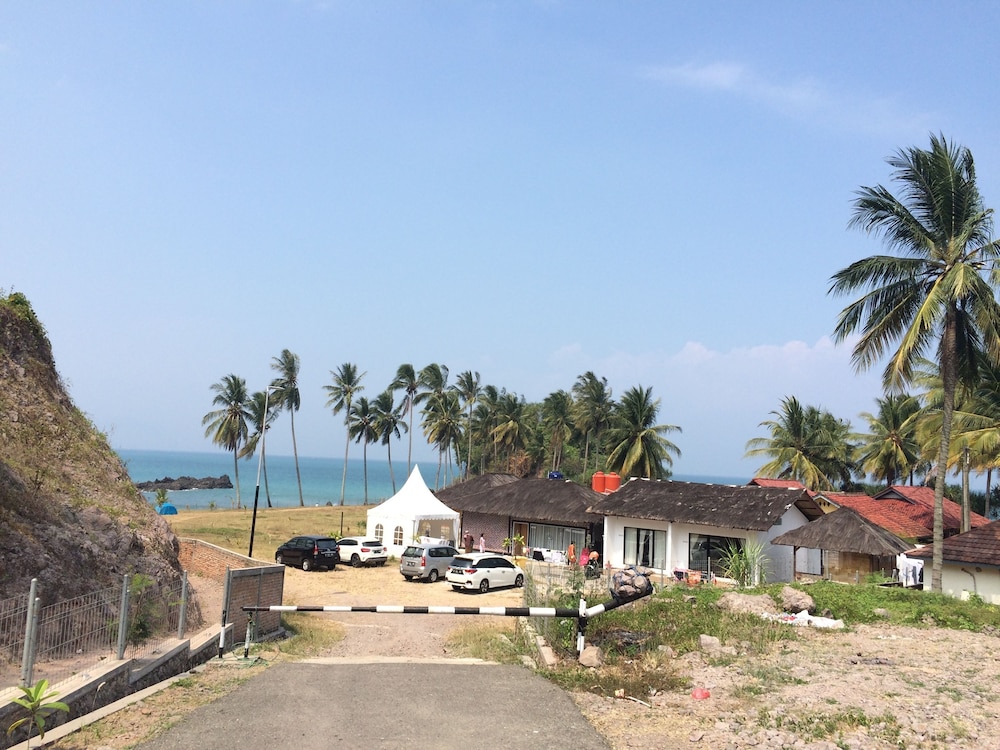 Legon Pari Beach Resort in Cisolok | Best Rates & Deals on Orbitz