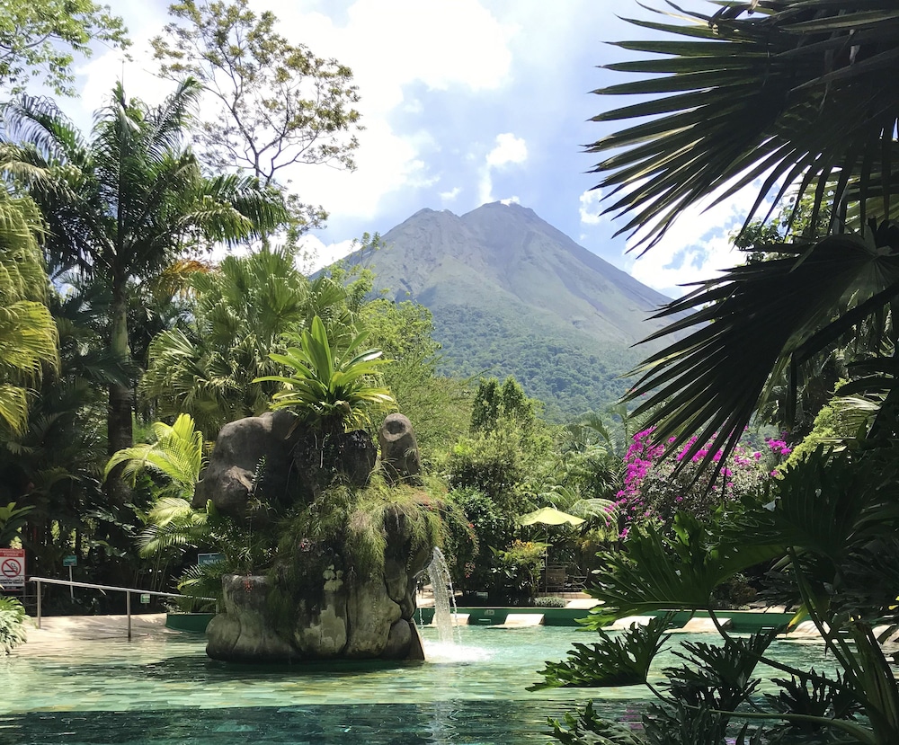 Paradise Hot Springs Thermal Resort in La Fortuna | Cheap Hotel Deals ...