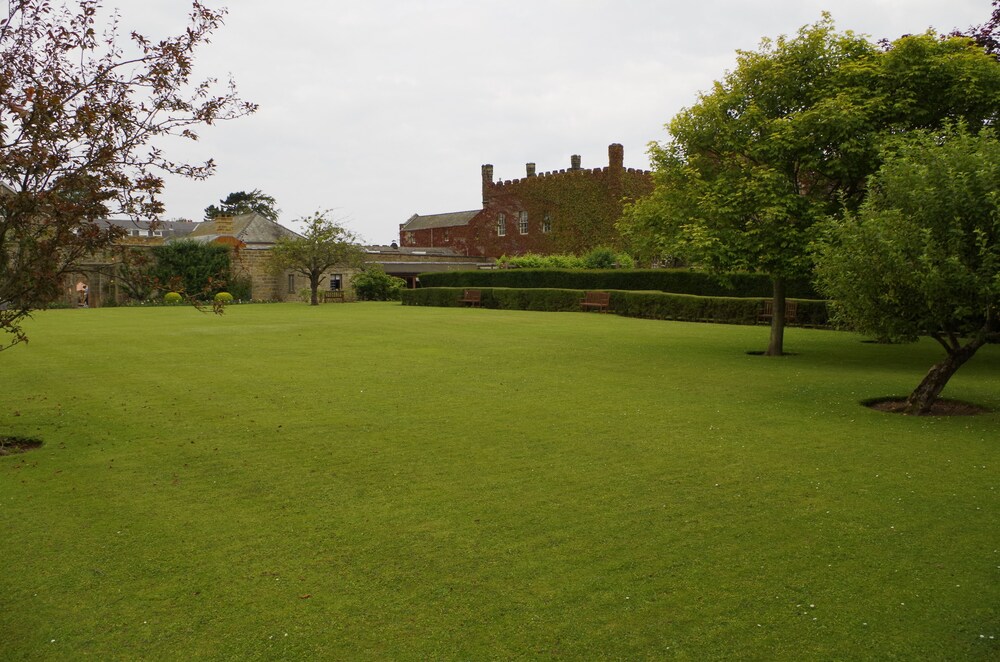 Sneaton Castle Centre Deals & Reviews (Whitby, GBR) | Wotif