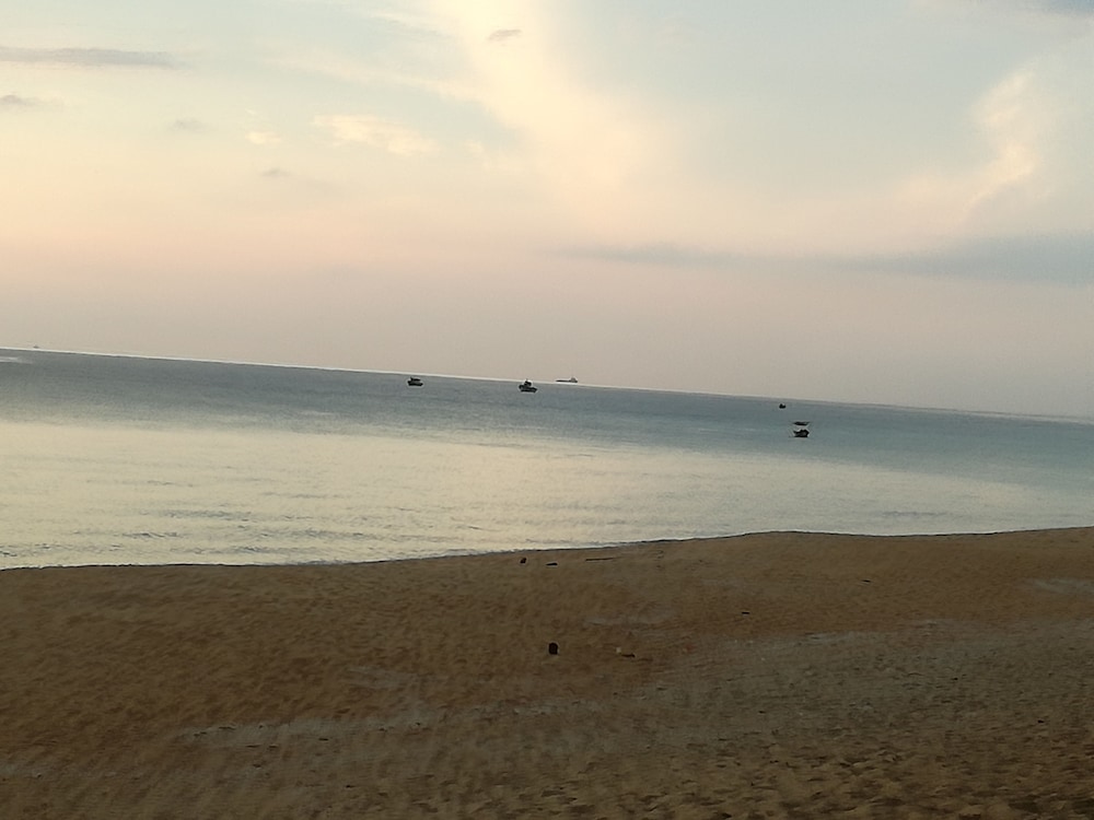 AL-Safina Kijal Beach Resort in Kijal | Best Rates & Deals on Orbitz