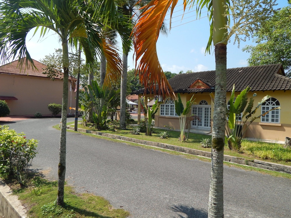 Rumbia Resort Villa Paka in Dungun | Best Rates & Deals on Orbitz
