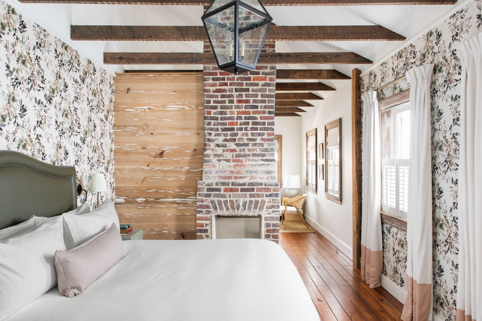 Hotel Bennett: 2022 Room Prices, Deals & Reviews | Expedia.com