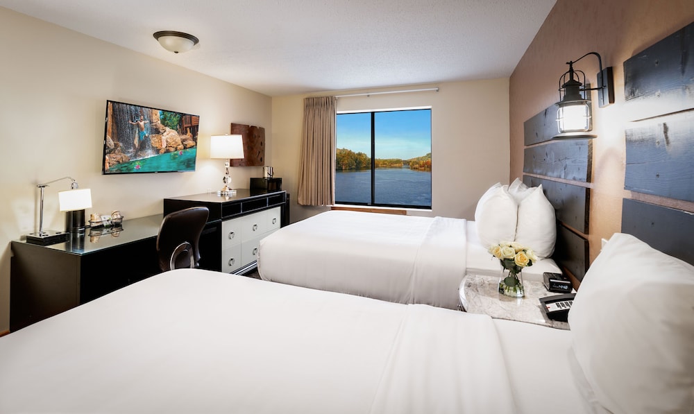 The VUE Boutique Hotel & Boathouse in Wisconsin Dells | Best Rates ...