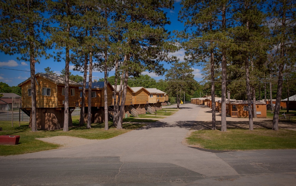 Natura Treescape Resort in Wisconsin Dells | Best Rates & Deals on Orbitz