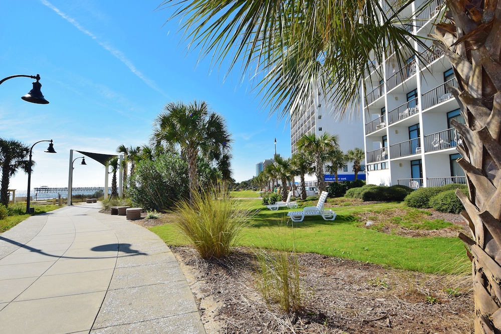 Holiday Sands North On the Boardwalk, Myrtle Beach: Room Prices ...