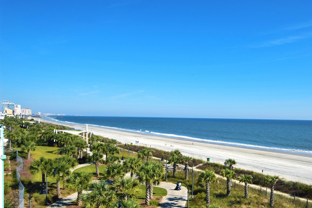 Holiday Sands North On the Boardwalk in Myrtle Beach | Best Rates ...