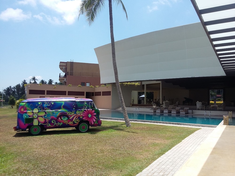 Avenra Gangaara Hotel, Wennappuwa: Room Prices & Reviews | Travelocity