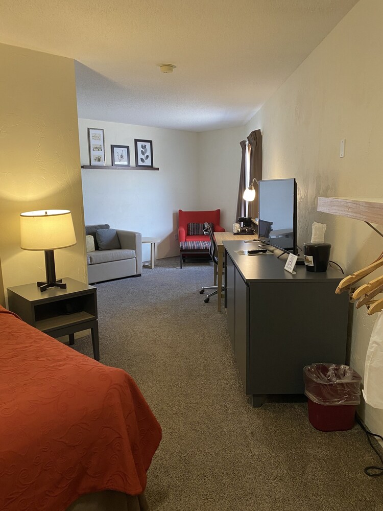 Pictured Rocks Inn & Suites in Munising | Best Rates & Deals on Orbitz