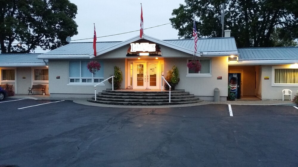 Lakeview Inn Deals & Reviews (Blind River, CAN) | Wotif