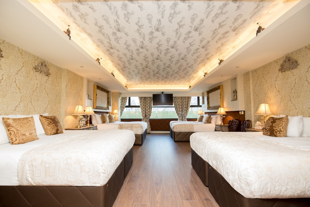 The Shankly Hotel Suites in Liverpool | Best Rates & Deals on Orbitz