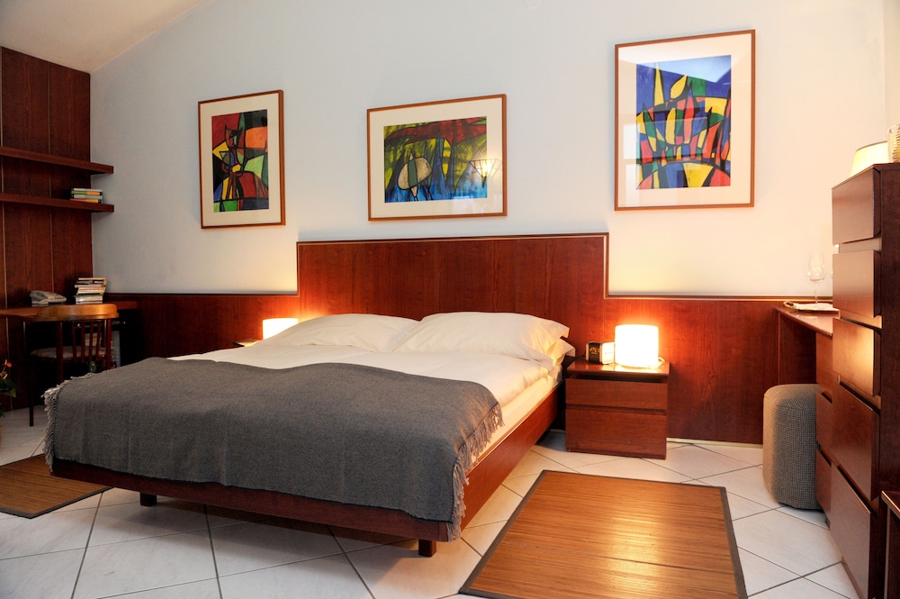 Hotel & Restaurant Milan, Pula: $203 Room Prices & Reviews | Travelocity