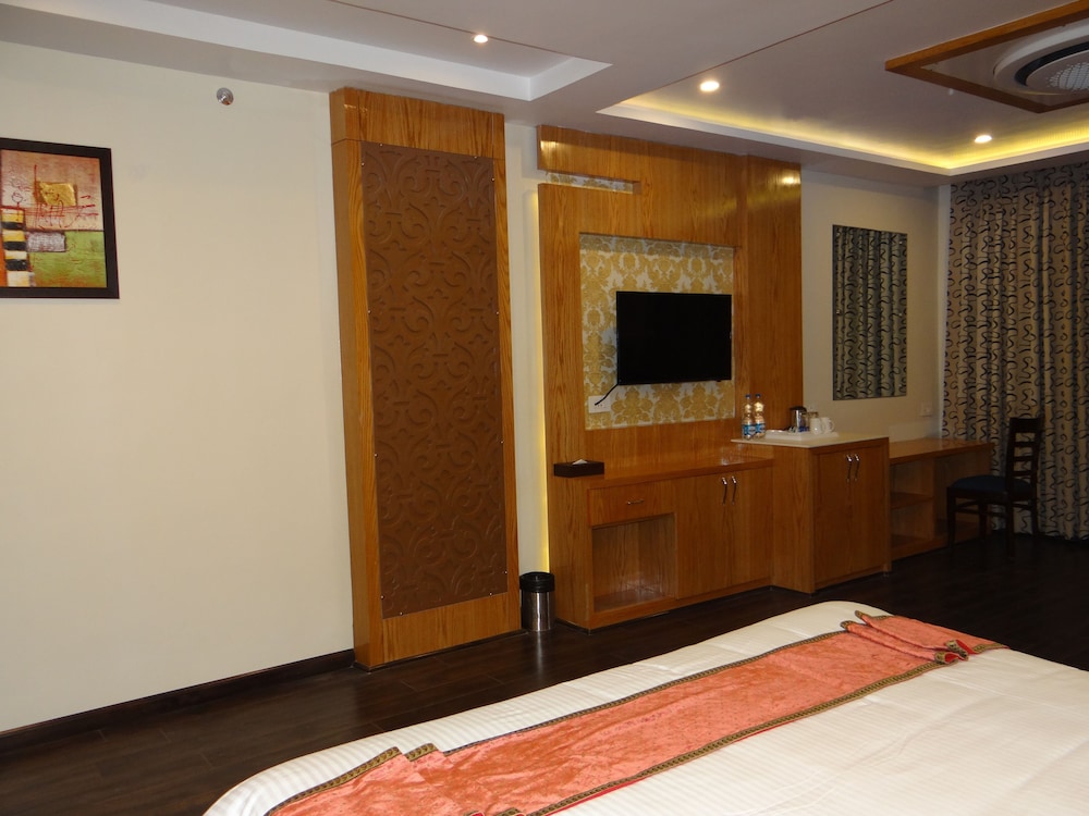 Hotel Tridev: AU$95 Deals & Reviews (Varanasi, IND) | Wotif