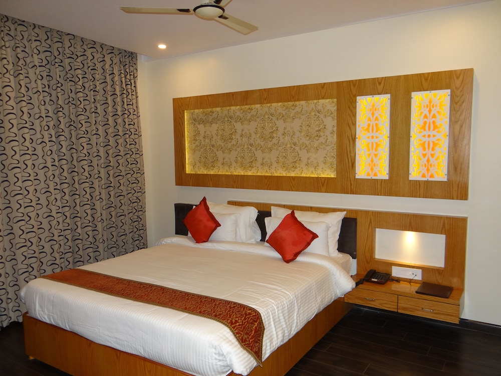 Hotel Tridev: AU$95 Deals & Reviews (Varanasi, IND) | Wotif