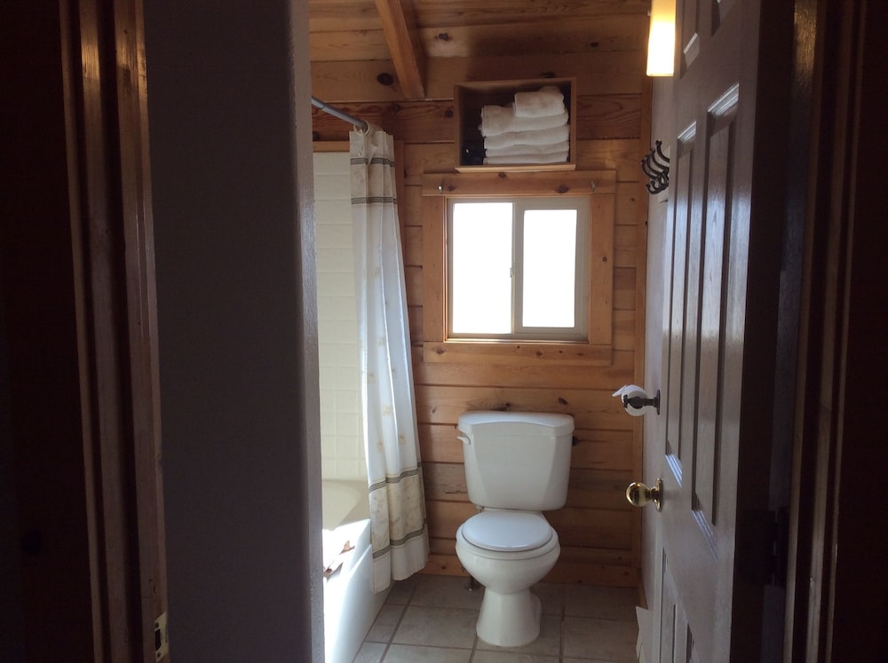 Cowboy Homestead Cabins in Torrey | Best Rates & Deals on Orbitz