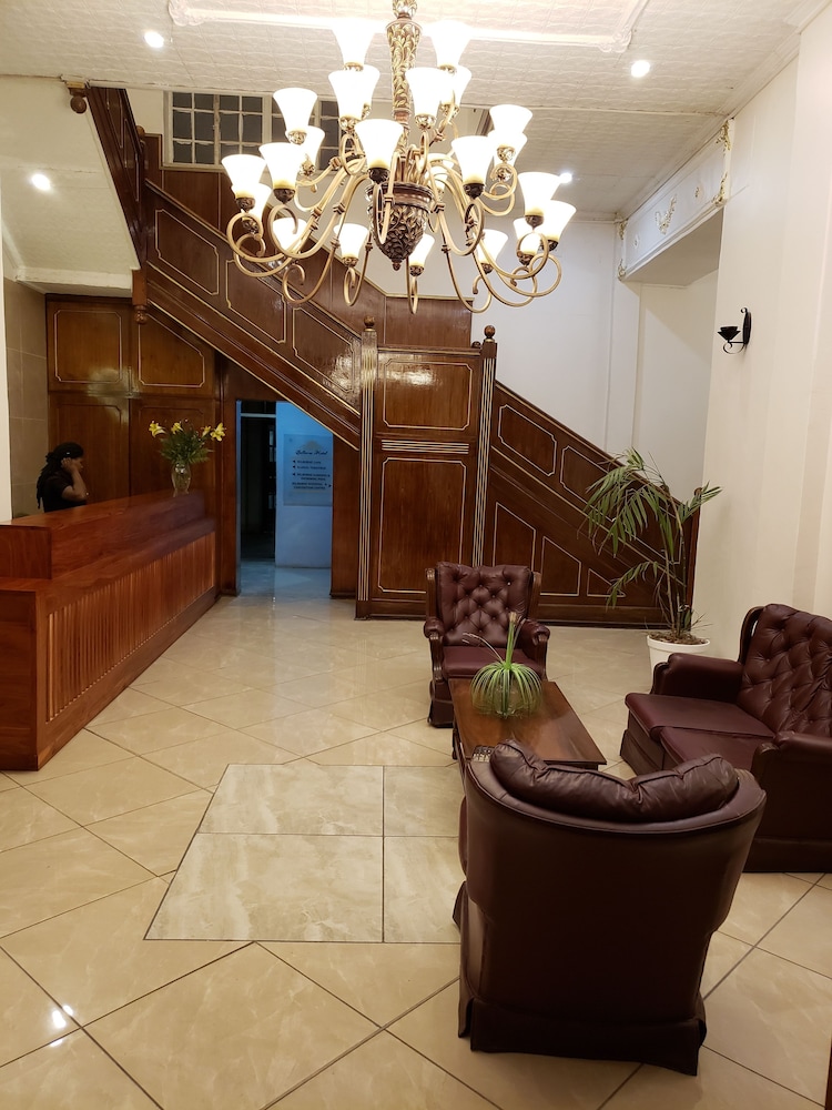 Selborne Hotel: AU$124 Deals & Reviews (Bulawayo, ZWE) | Wotif
