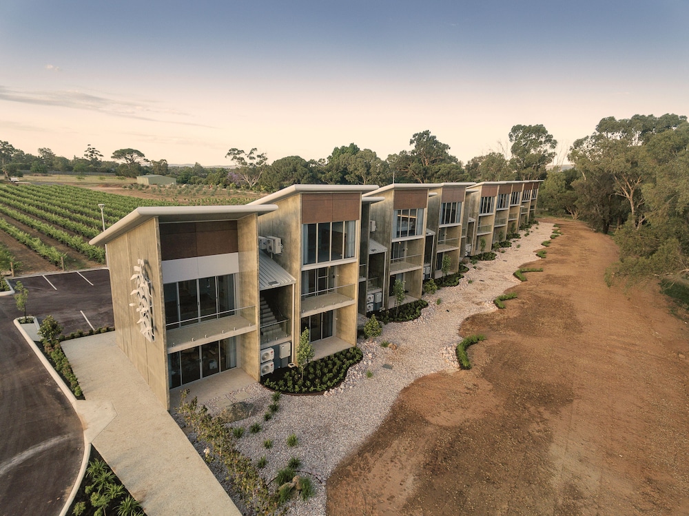 The Colony at Mandoon Estate Deals & Reviews (Perth, AUS) | Wotif