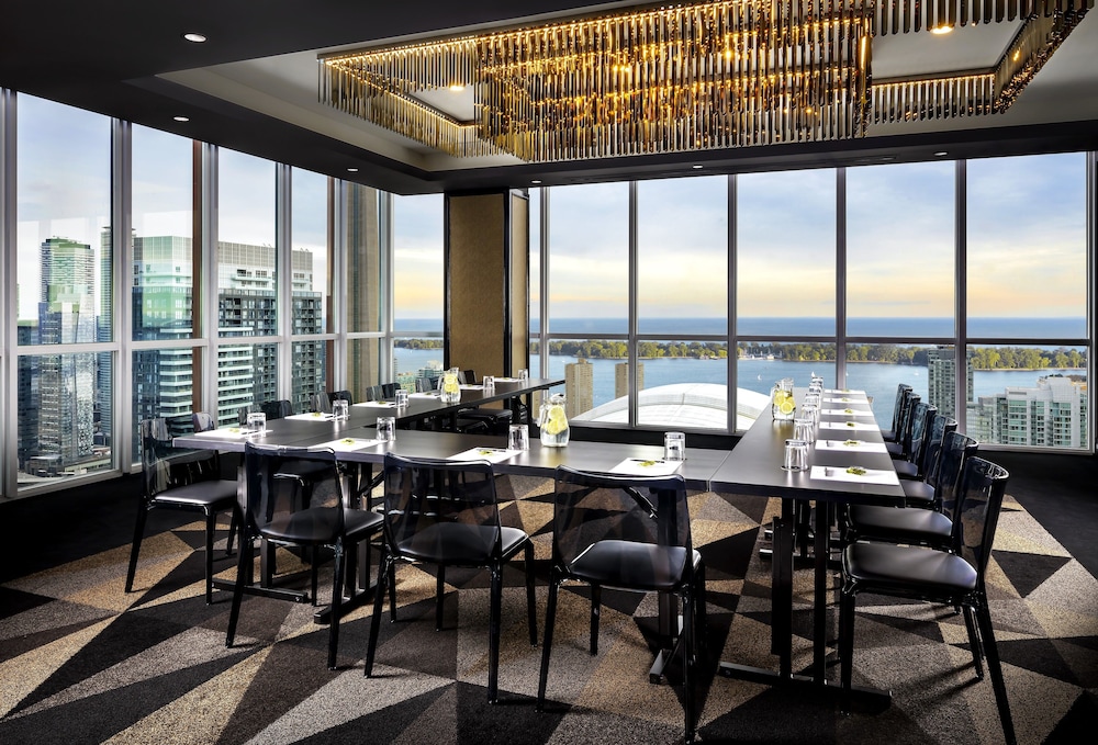 Bisha Hotel Toronto in Toronto | Best Rates & Deals on Orbitz