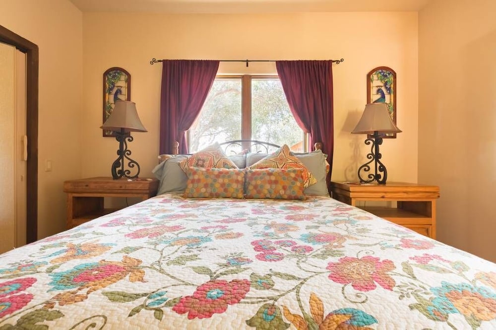 Romantic SLO Wine Country Retreat near beaches - Carpenter Canyon | Vrbo