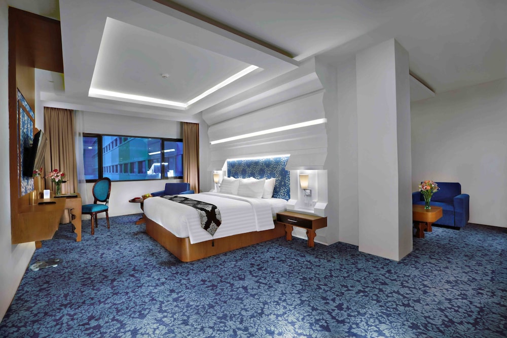 CK Tanjungpinang Hotel & Convention Centre, Tanjung Pinang: Room Prices ...