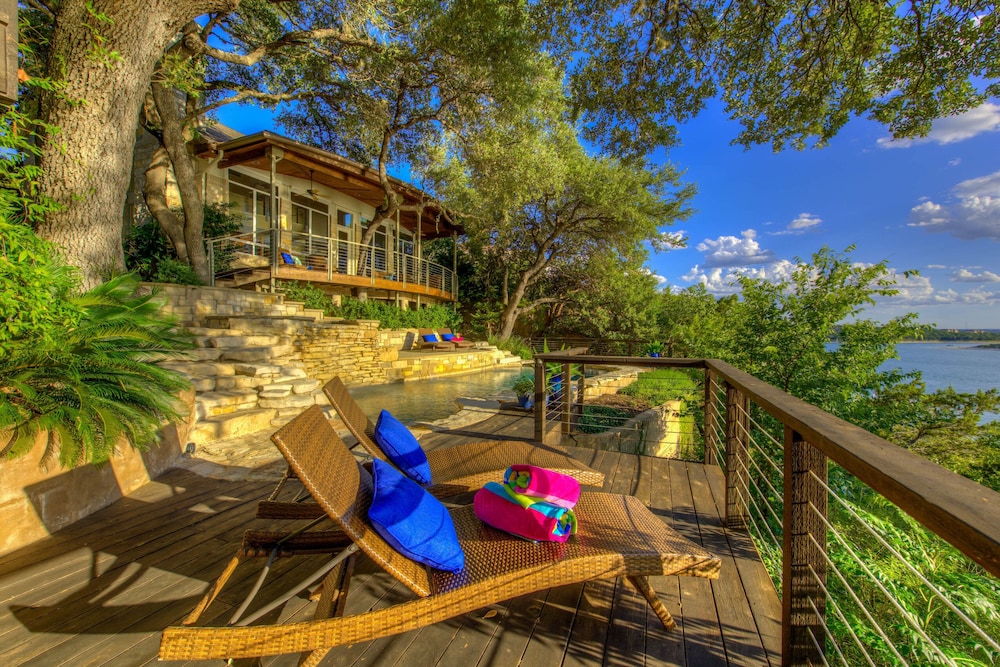 Indulge in Luxury: Sweeping Lake Travis Views, Deep Water, Mesmerizing ...