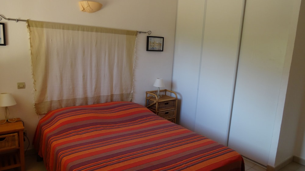 BEAUTIFUL, QUIET NATURAL SETTING BETWEEN SEA AND RIVER - Conca | Vrbo
