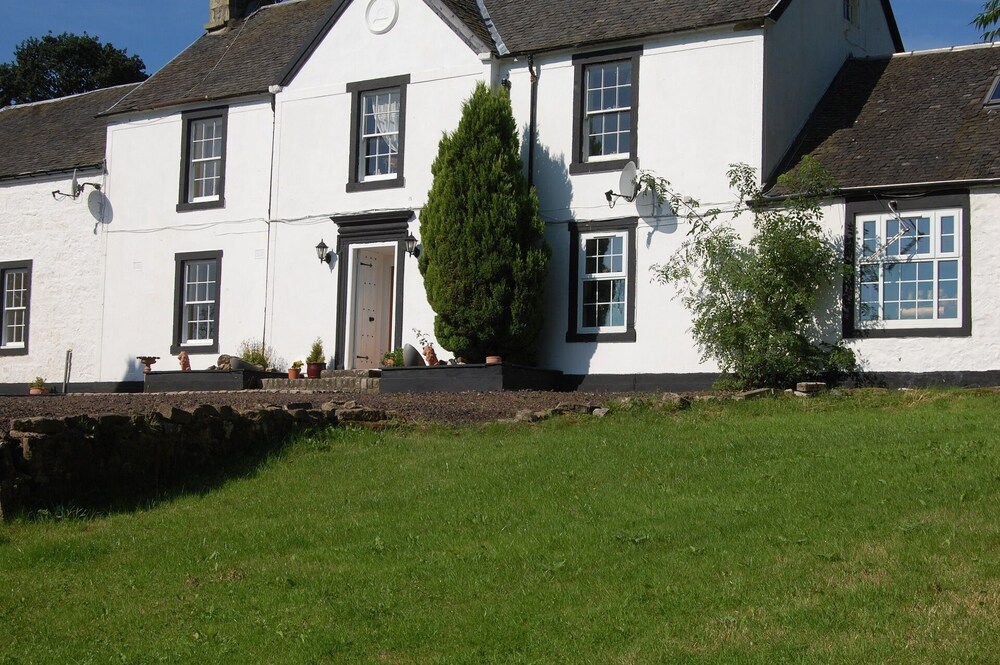 Large Luxury 4 bed Country Farm House Strathaven, 20 mins to the city ...