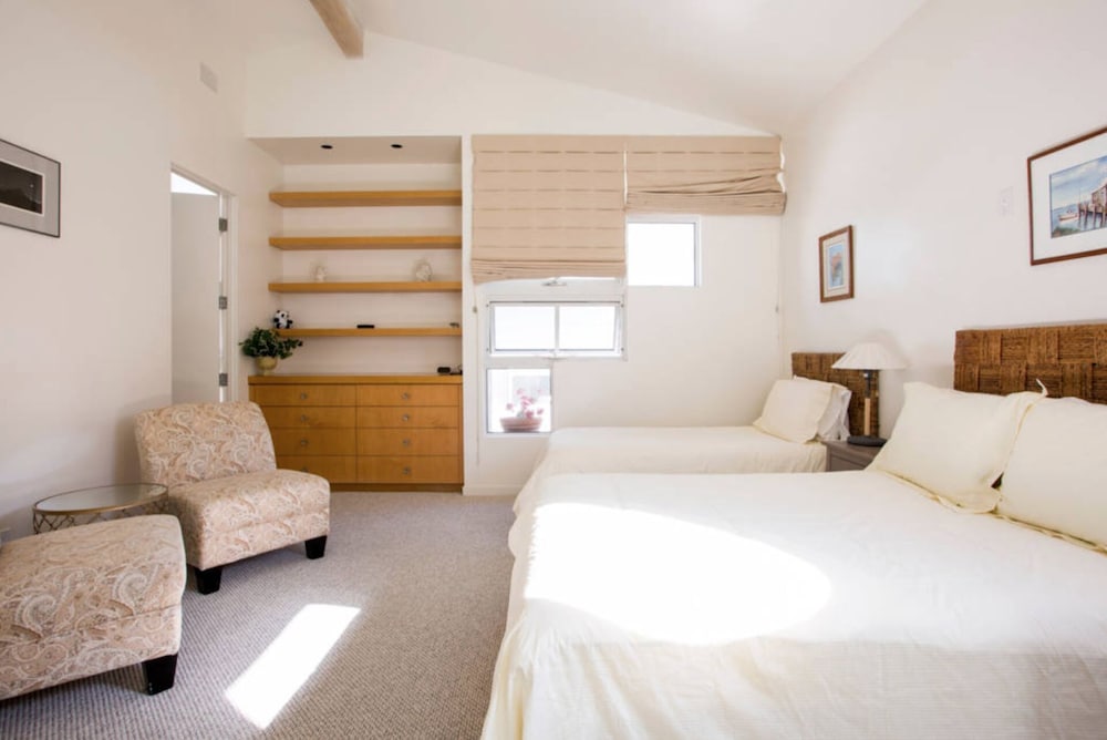 LAX Beachhouse - Luxury On The Sand and near LAX - Playa Del Rey | Vrbo