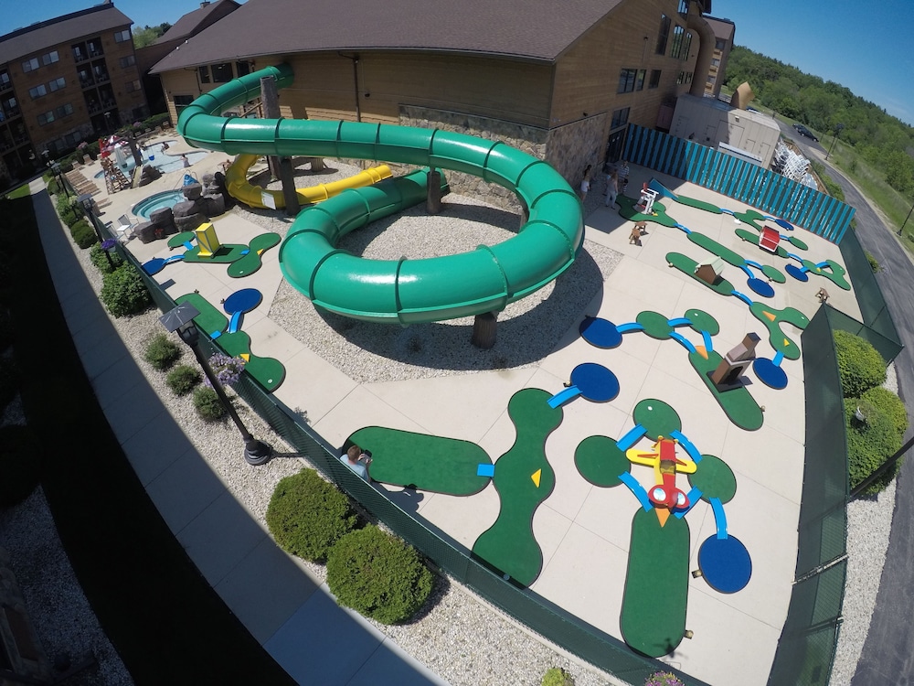 Timber Ridge Lodge and Waterpark, Lake Geneva: $137 Room Prices ...