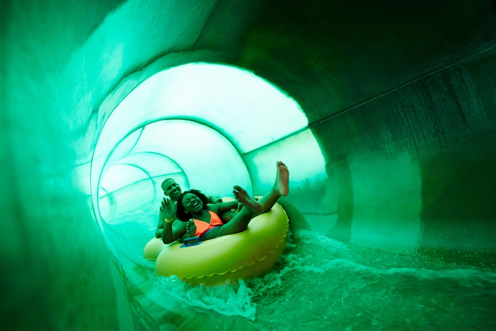 Timber Ridge Lodge and Waterpark in Lake Geneva | Best Rates & Deals on ...