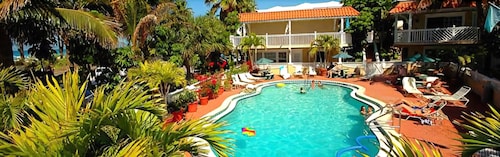 Tortuga Inn Beach Resort in Sarasota, FL | Expedia