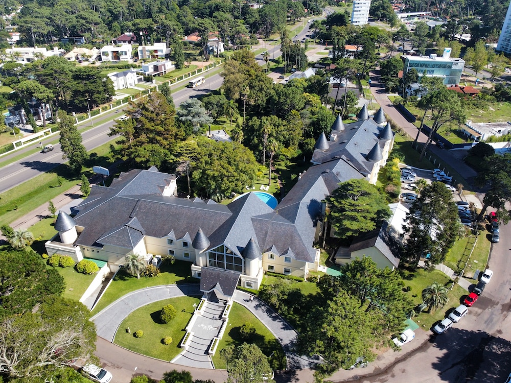 Parque Hotel Jean Clevers in Punta del Este | Best Rates & Deals on Orbitz
